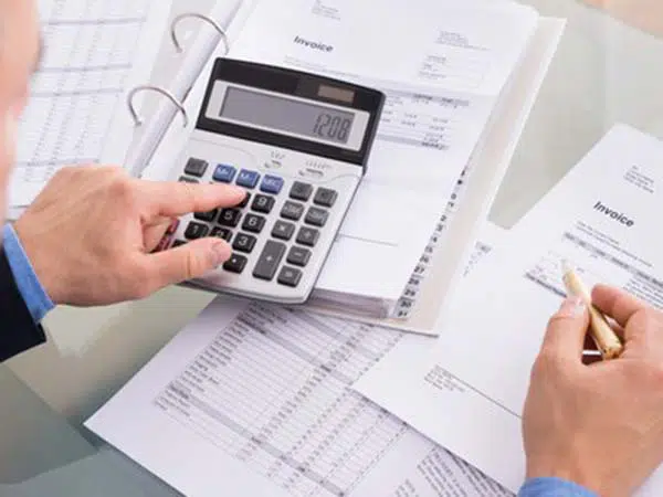 Biaya Variabel: Pengertian, Kegunaan, dan Bedanya dengan Biaya Tetap