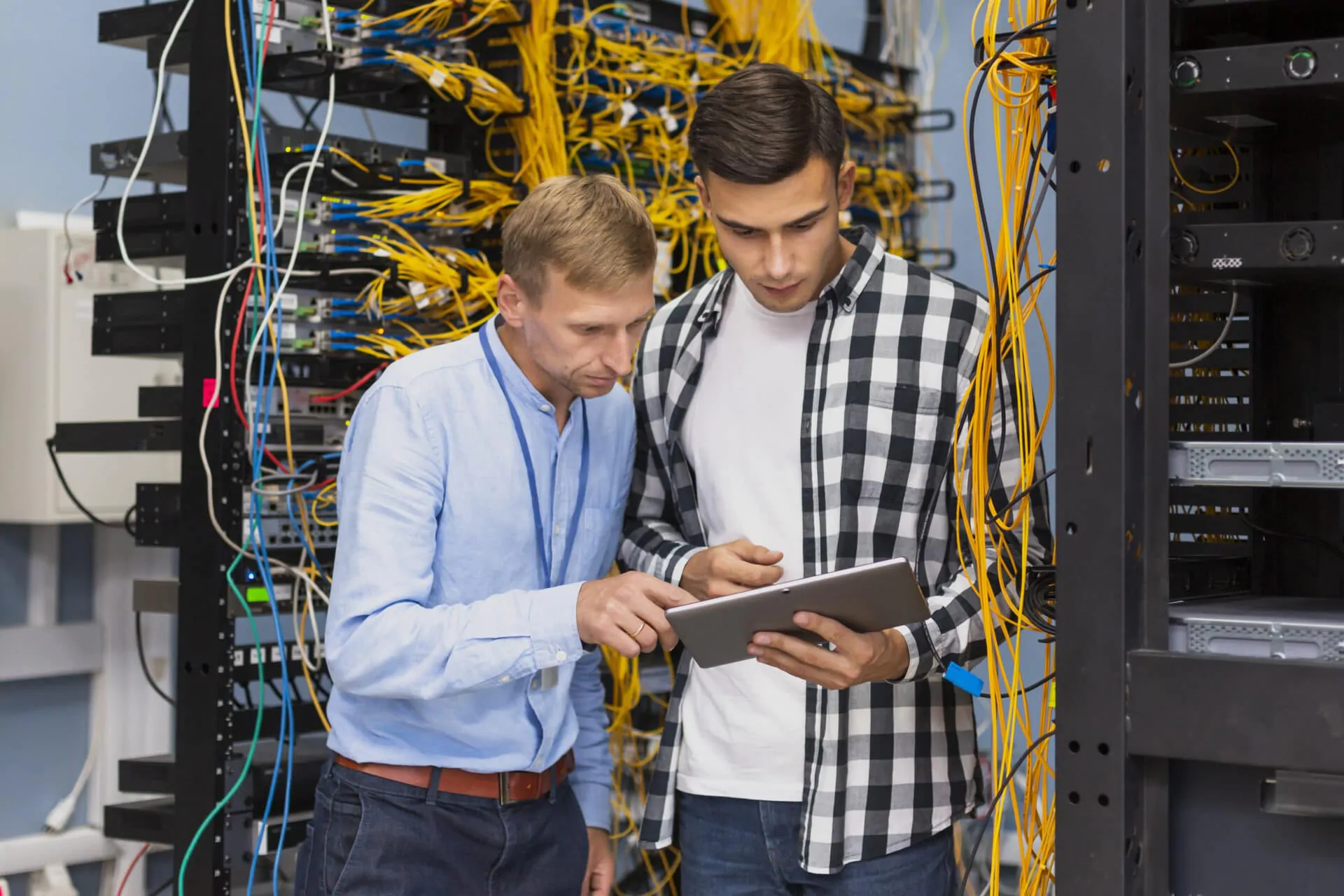 Tugas, Skill dan Perbedaan IT Support dengan Programmer