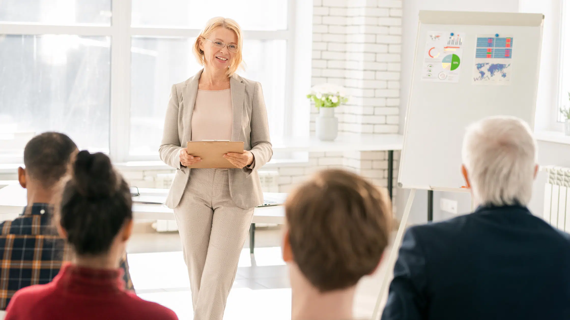 Training Kerja: Definisi, Manfaat, Tujuan, Program