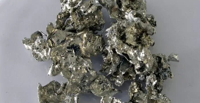 Manfaat Timah Hitam dan Putih dalam Bidang Industri