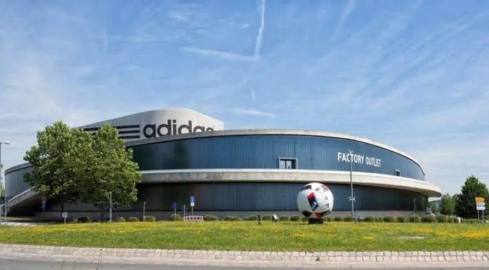 Penerapan ERP pada Perusahaan Adidas: Strategi & Manfaatnya